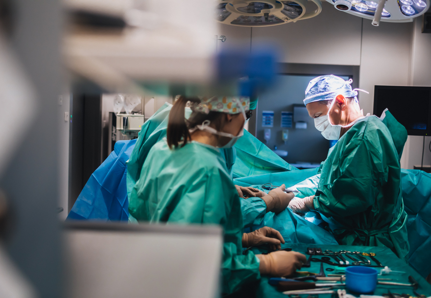 Jak wygląda endoskopowa operacja kręgosłupa?